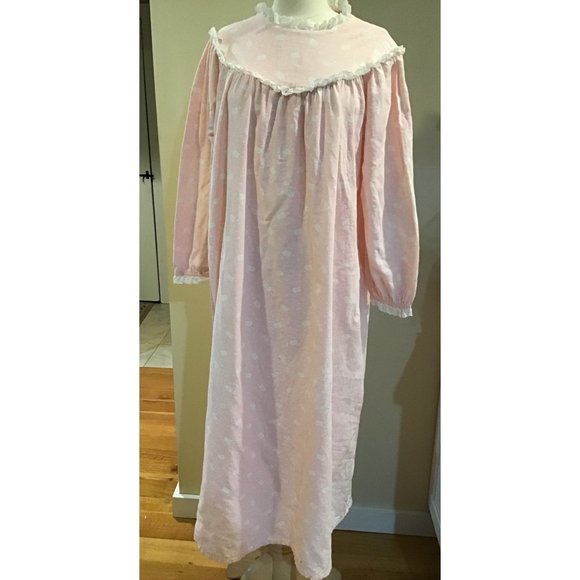 Lanz Of Salzburg | Intimates & Sleepwear | Vintage Lanz Of Salzburg ...